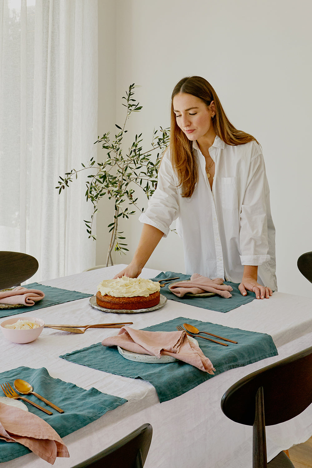 Ashley Alexander's Toasted Coconut & Vanilla Cake – Bed Threads