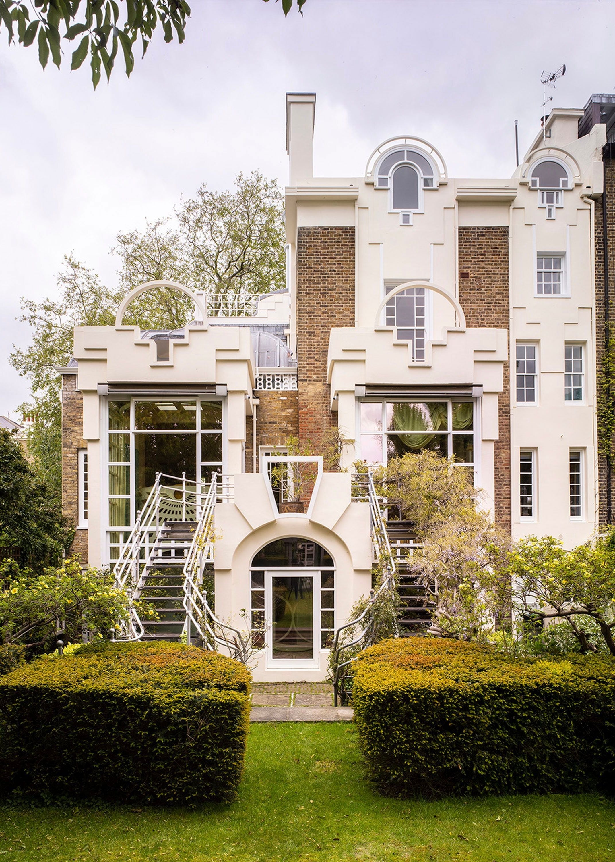 6 Iconic British Homes Where You Can Actually Snoop Around – Bed Threads