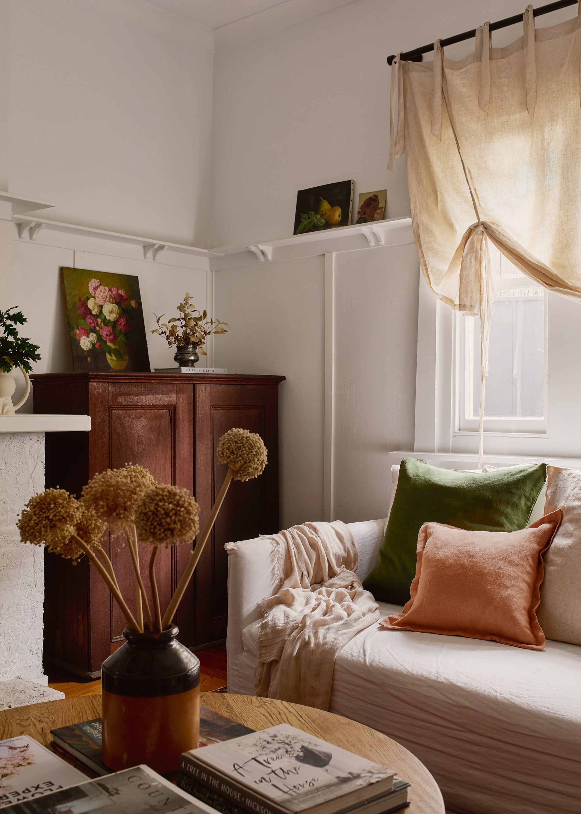 18 Small-Space Styling Secrets Interior Designers Know (That You Don't ...