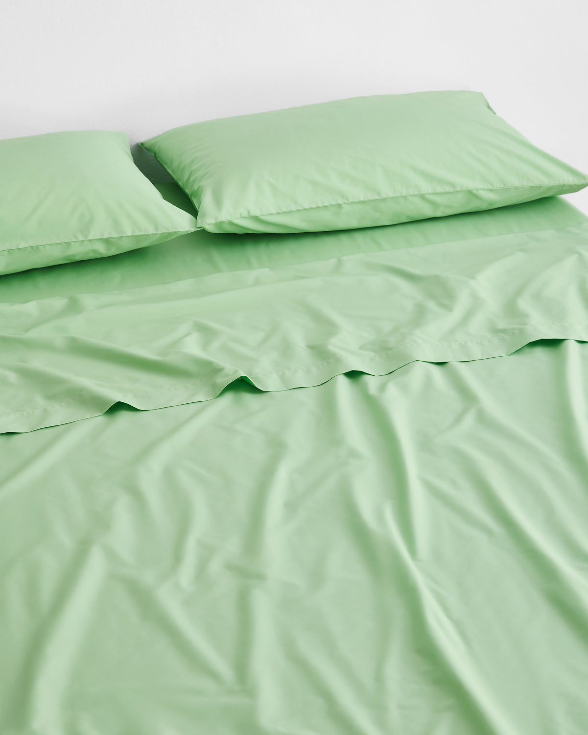 Organic Cotton Percale Fitted Sheet - Apple | Bed Threads