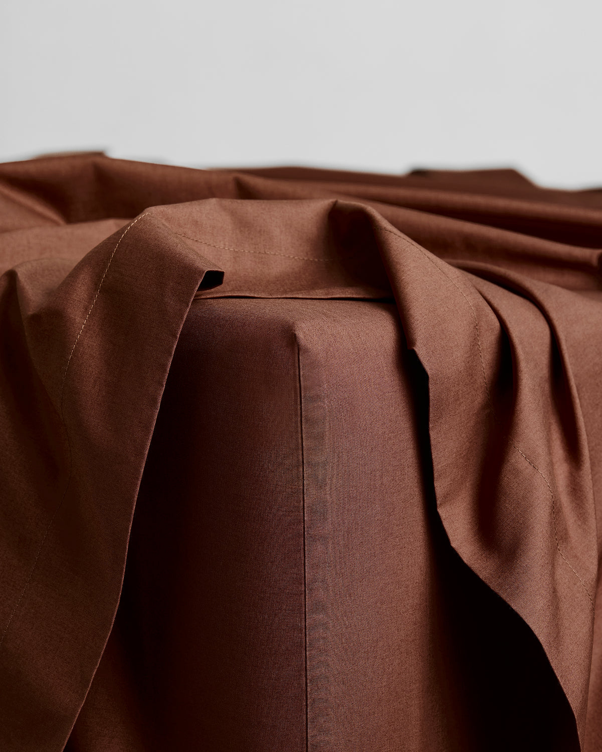 Organic Cotton Percale Fitted Sheet - Espresso | Bed Threads