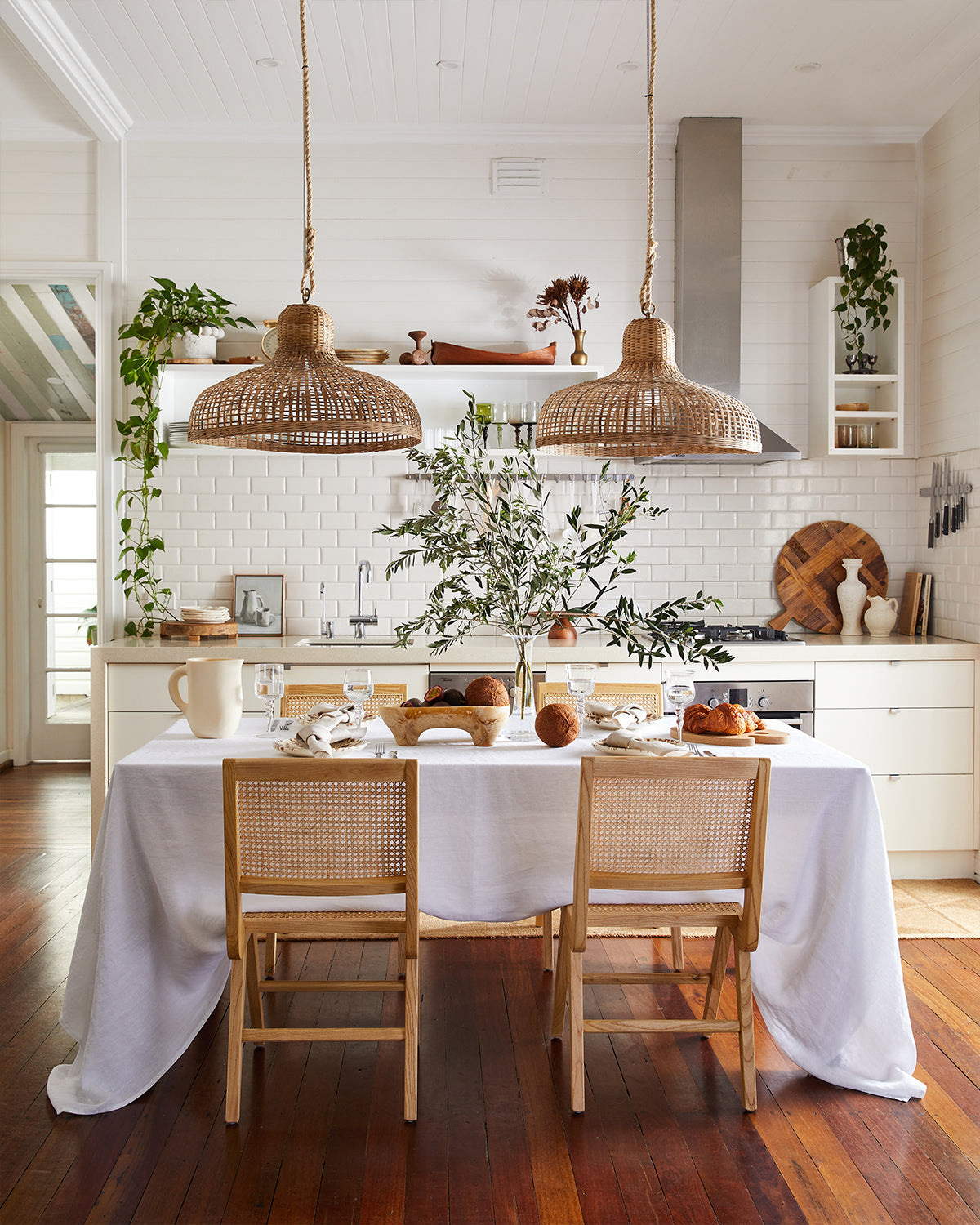 White & Oatmeal Table Bundle – Bed Threads